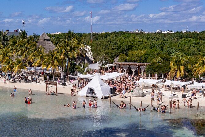 Luxury Sailing to Isla Mujeres with Lunch and Premium Open Bar - Practical Tips for Travelers