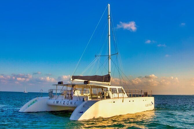 Luxury Sailing to Isla Mujeres with Lunch and Premium Open Bar - Who Will Love This Tour?