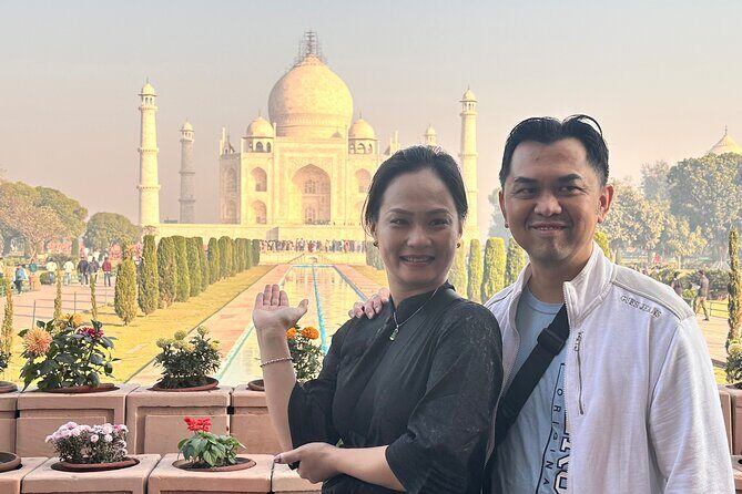 Luxury Same Day Taj Mahal Tour from Delhi by Superfast Train - Key Points