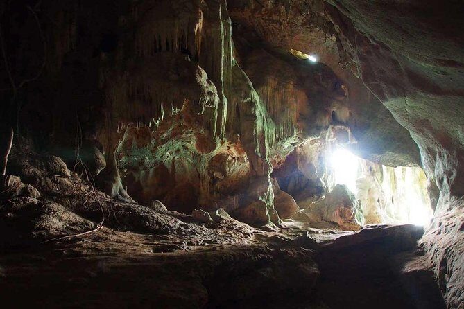 Luxury Small Group Phang Nga Bay and Beyond - Lunch at a Local Thai Restaurant