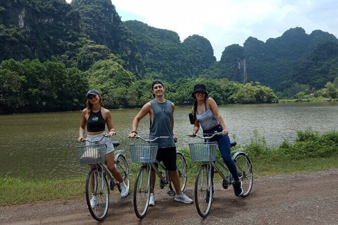 Luxury Small Group Tour From Hanoi to Trang An Boat Trip - Final Thoughts