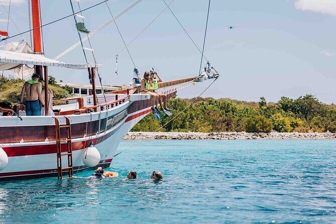 Luxury snorkel trip on a spacious wooden schooner and local lunch - Why This Tour Works—and What You Should Know