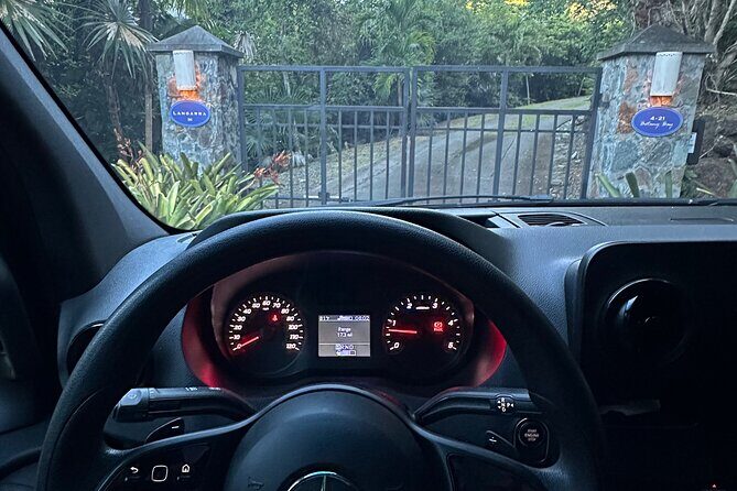 Luxury St Thomas Airport Drop off from Hotel/Airbnb - FAQ