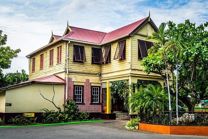 Luxury Suburban Private Airport Transfer with Chauffeur - Practical Tips for Booking and Using the Service