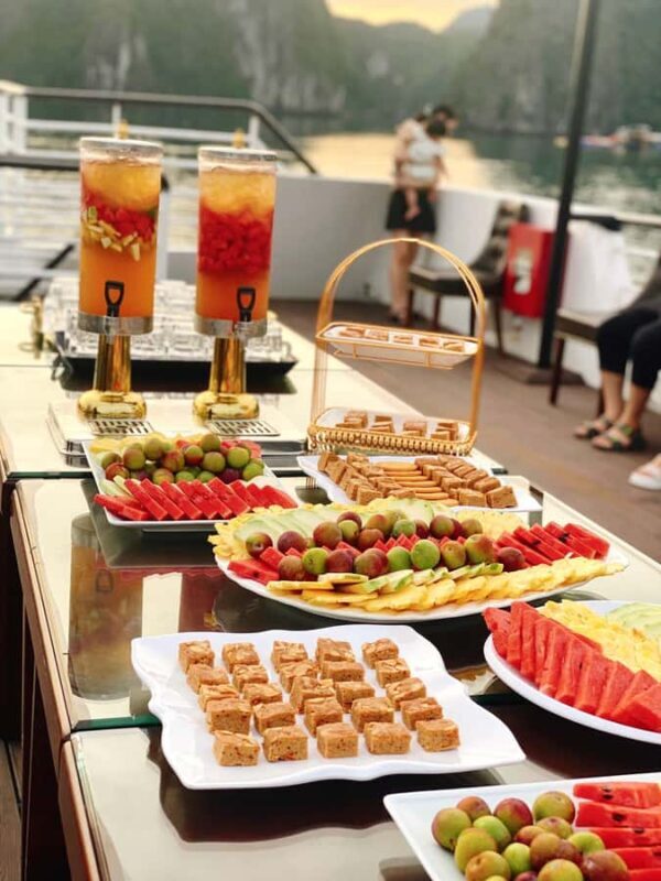 Luxury Sunset Tour- Lan Ha Bay: Kayak, Water Slides, Jacuzzi - Who Will Enjoy This Tour?
