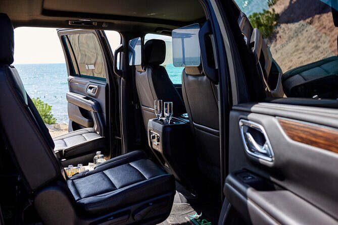 Luxury Suv departures from Tulum to Cancun Airport - A Closer Look at this Private Transfer Service