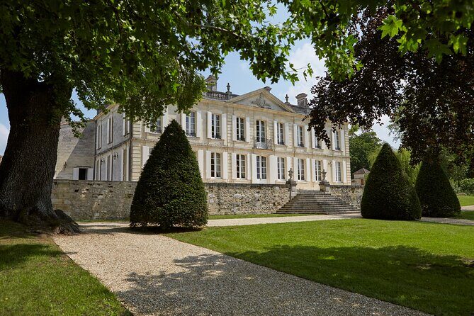 Luxury Tour of Château de La Dauphine - A Gentle Guide to Château de La Dauphine’s Luxury Tour