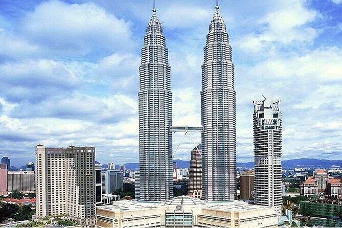 LUXURY VIP bus: Kuala Lumpur (KL) guided day tour from Singapore - Exploring Batu Caves and Sri Durgai Amman Temple