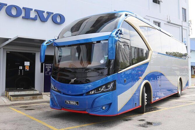LUXURY VIP bus: Kuala Lumpur (KL) guided day tour from Singapore - Lunch and Free Time in Kuala Lumpur