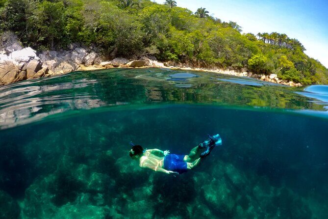 Luxury Yacht & Snorkel with All inclusive Open bar and lunch - Snorkeling and Watersports