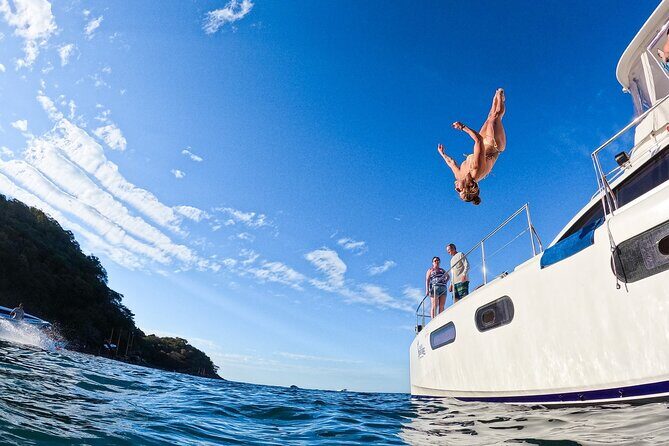 Luxury Yacht & Snorkel with All inclusive Open bar and lunch - The Mexican Lunch