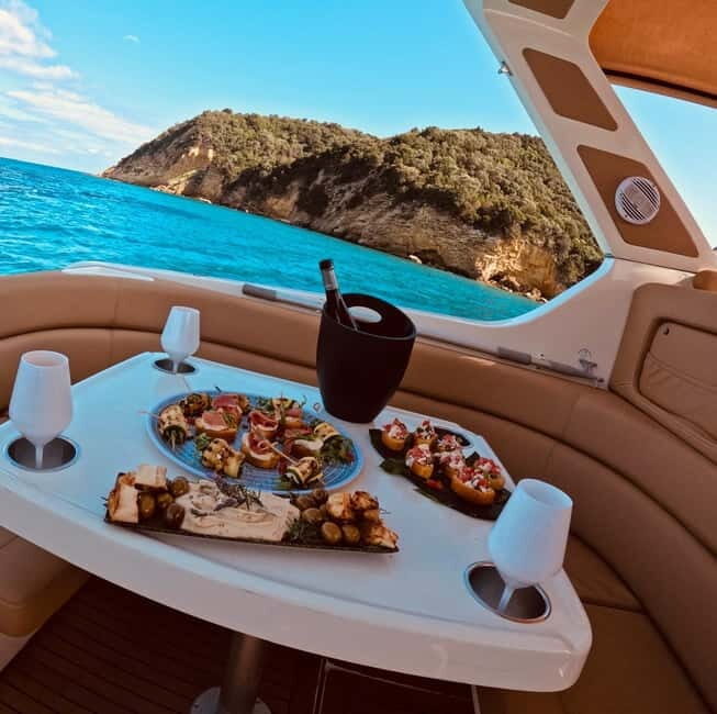 Luxury Yacht | Zakynthos |39ft Cranchi |Private for 9 people - Key Points