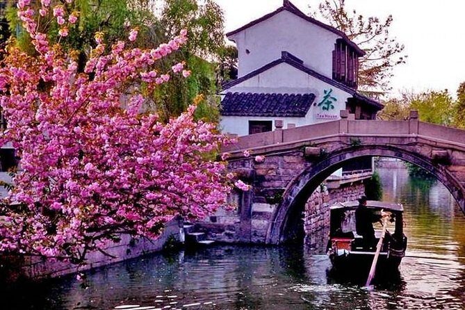 Luzhi Ancient Water Town Private Tour from Suzhou with Lunch - The Authentic Chinese Lunch Experience