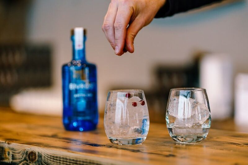 Lyngen: Arctic Distillery Guided Whisky Tour - Setting the Scene: What to Expect on the Tour