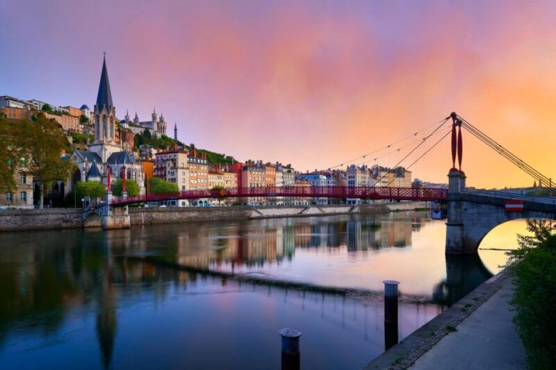 Lyon: Express Walk with a Local in 60 minutes - Who Will Enjoy This Tour?