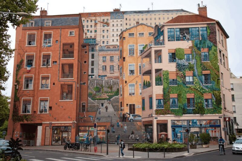 Lyon: Guided tour of the Croix-Rousse - An In-Depth Look at the Tour Experience