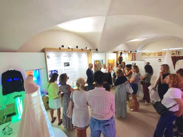 Lyon: Musée Soieries Brochier guided tour in French - Key Points