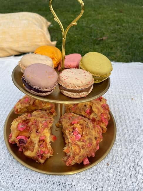 Lyon: Parc de la Tête d'Or Gourmet Picnic Basket - The Experience in Detail