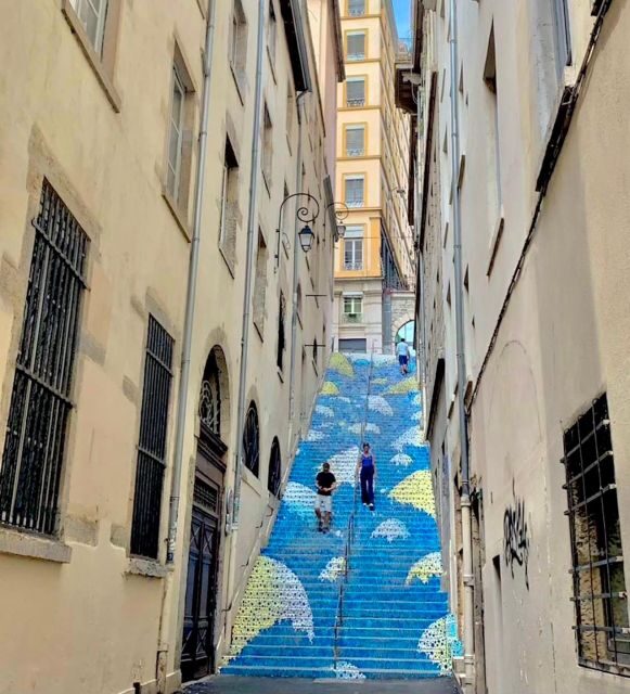 Lyon: Street Art & Street Food Tour - Exploring Lyon’s Street Art Scene