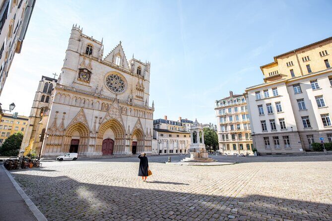 Lyon's Traboules Private Tour - Starting Point: Le Coin Vert—A Green Introduction