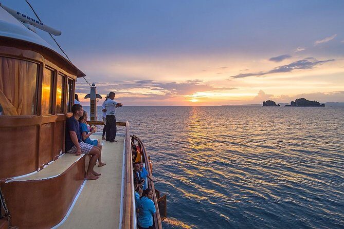 M/Y Lalida Sunset Dinner Cruise in Krabi - An In-depth Look at the M/Y Lalida Sunset Dinner Cruise