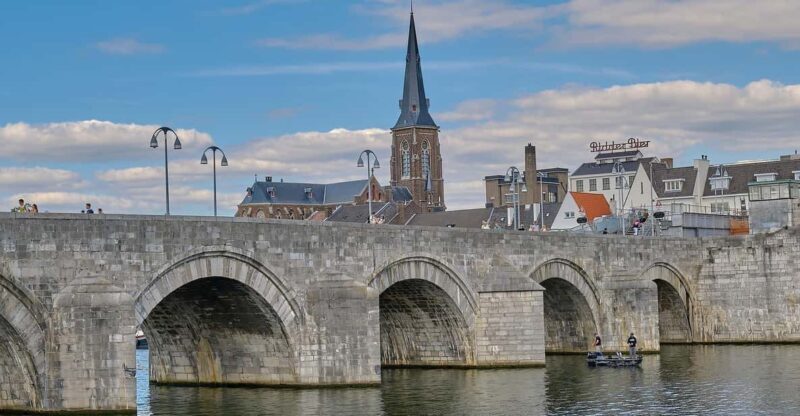 Maastricht: Day trip from Amsterdam with 3 country point - Key Points