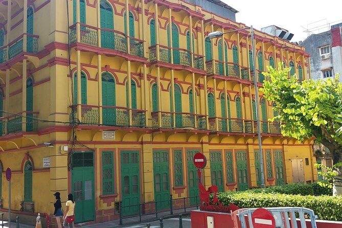 Macau 6 Hours Private Limo Sightseeing Tour - Customized Travel - What’s Included and What’s Not