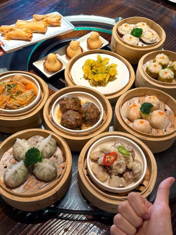 Macau: Hidden Gems Evening Food Tour with Local Guide - Authenticity and Local Experience