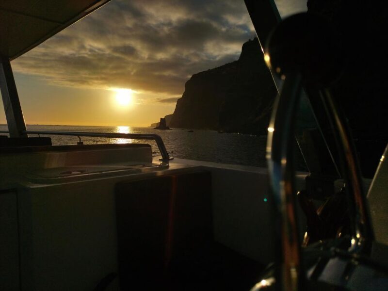 Madeeira: Sunset dinner cruise - Who Should Consider This Tour?