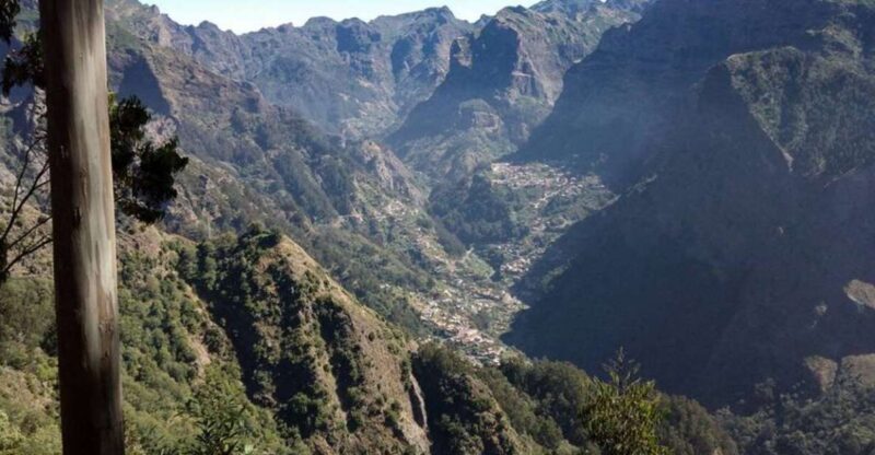 Madeira 2 Full-Day & 1 Half-Day 4x4 jipe Special Tour Combo - The Central Tour: Valleys, Cliffs, and Traditional Flavors