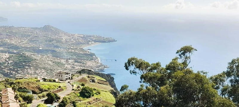 Madeira: Câmara de Lobos and Cabo Girão:Unforgettable adventure 4*4:duration3,5h - FAQ