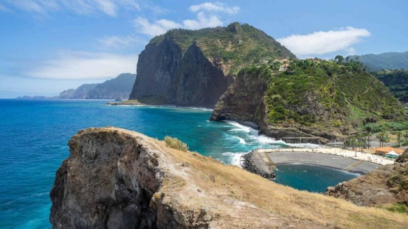 Madeira Funchal:East Tour Pico Arieiro & Santana&Laurissilva - Authentic Experiences & Authenticity