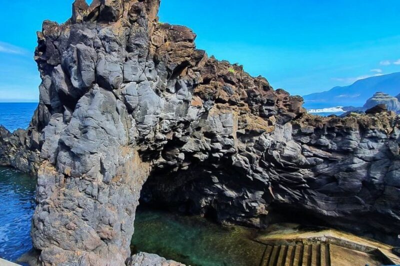 Madeira: Jeep 4x4 Safari Tour with Porto Moniz Natural Pools - São Vicente and Wine Tasting