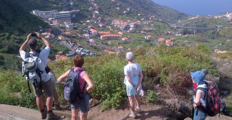 Madeira: Levado do Norte 2-Hour Hiking Tour - Key Points
