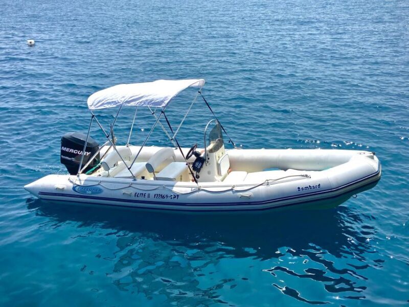 Madeira :Private boat trip along the coast w/ water activity - Madeira: Private Boat Trip Along the Coast with Water Activities
