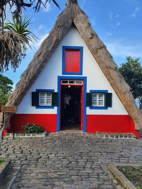 Madeira: Santana; Discover the enchanting East: Duration 7,5h - What Reviewers Say