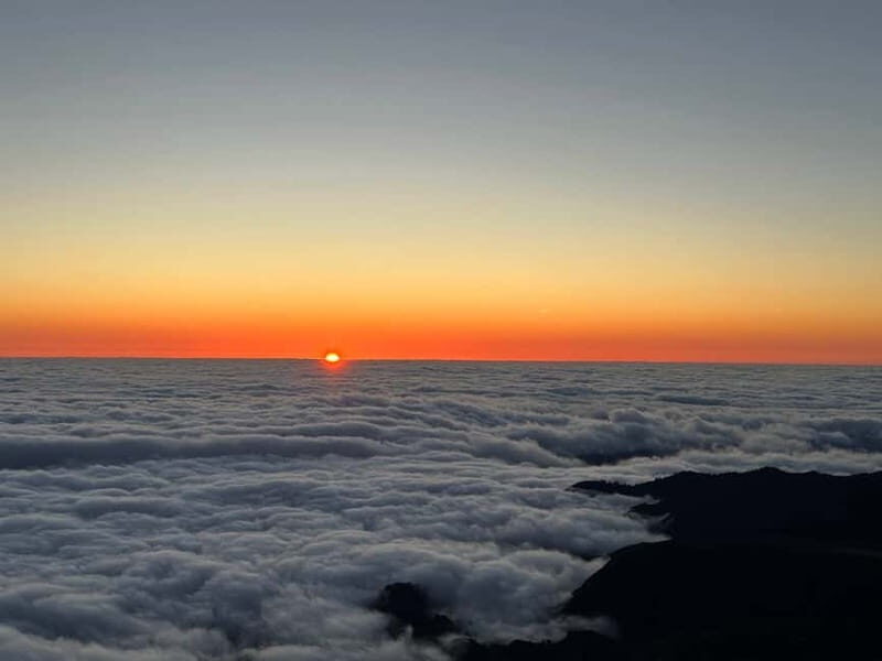 Madeira: Sunrise at Pico do Arieiro with short hike on PR1 - What Makes This Tour Stand Out