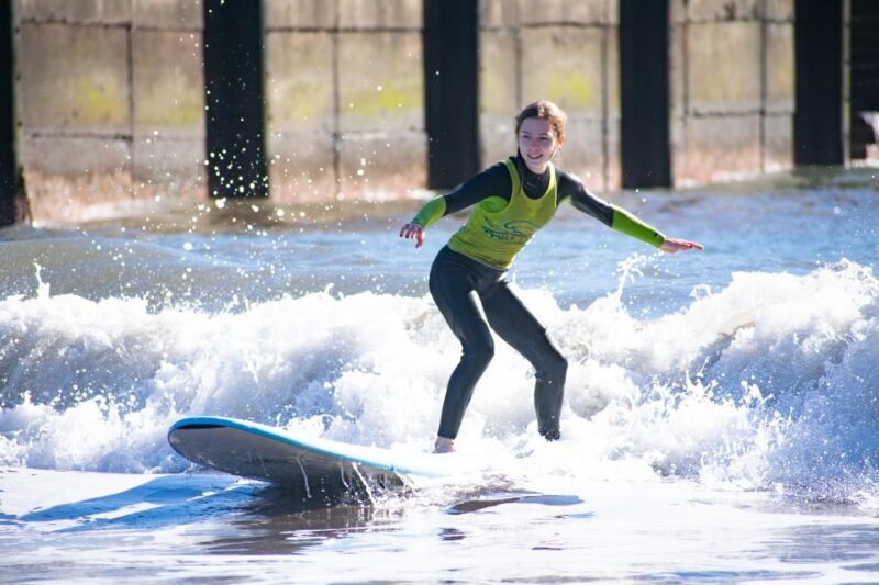 Madeira : Surfing Experience for all - Key Points