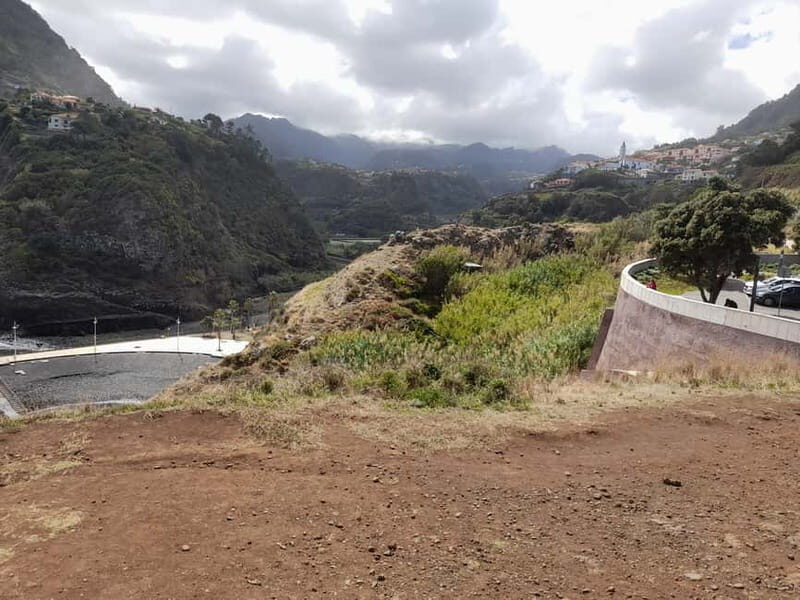Madeira: West and East Madeira Top Highlights Tour - Avoiding Crowds & Maximizing the Experience