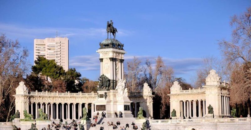 Madrid: 1.5-Hour Retiro Park Guided Walking Tour - Highlights of the Tour