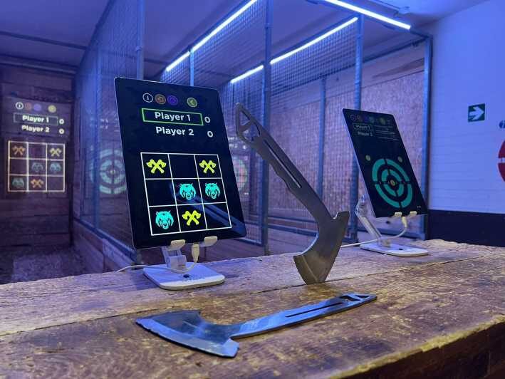 Madrid Atocha : Interactive Axe Throwing 2h - What is the Madrid Atocha Interactive Axe Throwing Experience?