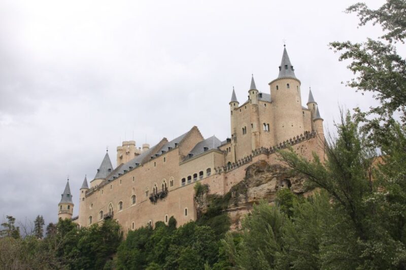Madrid: Avila and Segovia Day Trip with Tickets to Monuments - Exploring the Itinerary in Depth