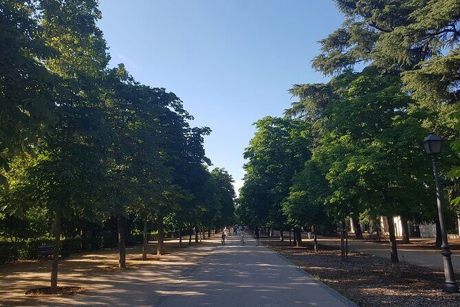 Madrid Bike Tour with Churros and Wine, Ham, and Cheese Upgrade - FAQ
