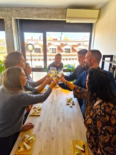 Madrid: cheese tasting with wine pairing. - FAQ