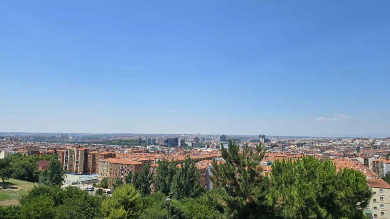 Madrid Contrasts Tour: Guided Bus and Walking Tour - Value and Practicalities