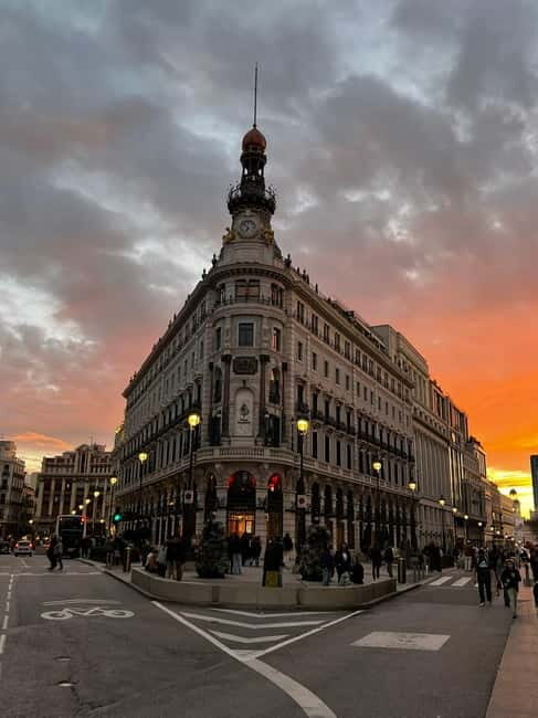 Madrid Downtown: Shopping Tour with Personal Shopper - Why This Tour Offers Good Value