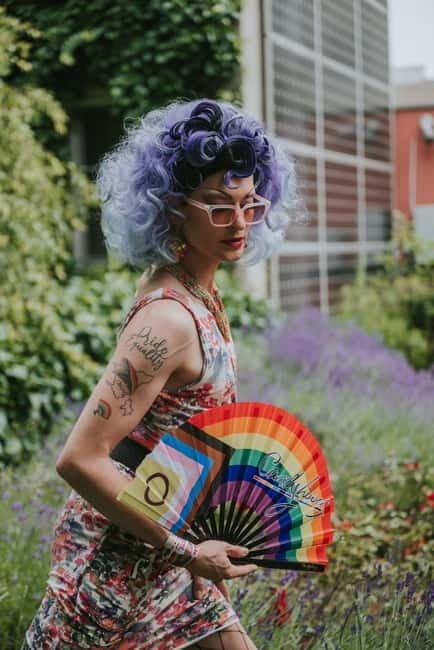 Madrid: Drag Queen Guided City Tour - A lively introduction to Madrid’s historic and cultural scenes