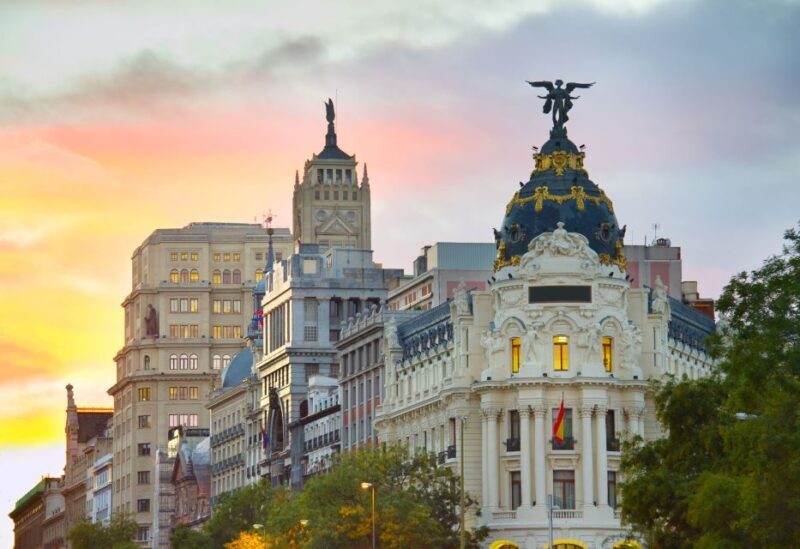 Madrid: El Retiro Park & City Sightseeing Audio Tour - Key Points
