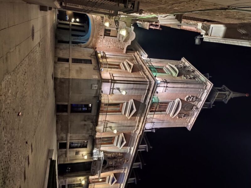 Madrid: Enchanted Evening Walking Tour in Spanish - An Introduction to the Madrid Night Tour