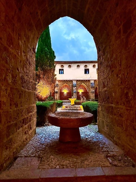 Madrid: Explore the Monasterio de Piedra and discover Sigüenza - Exploring the Monasterys Mysteries